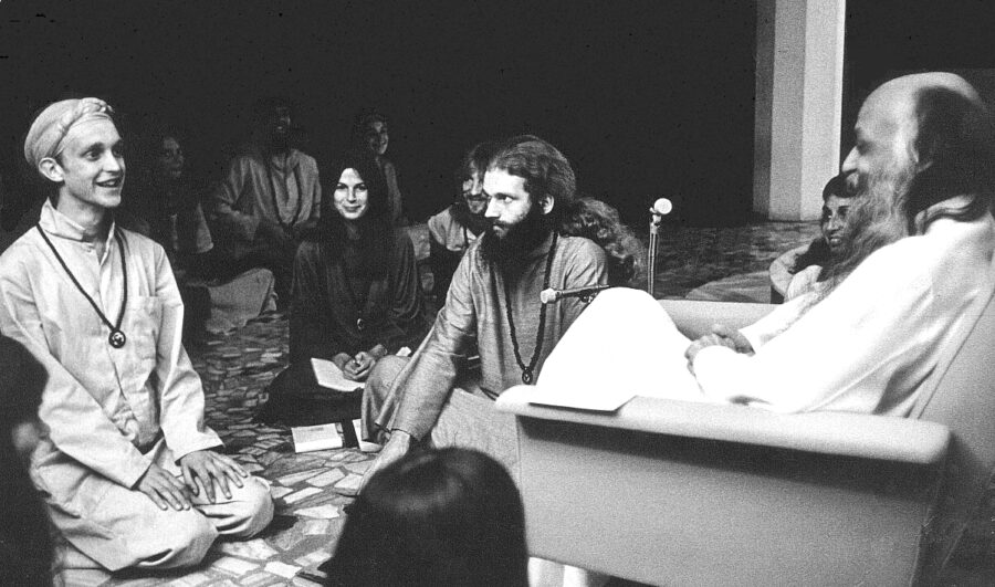 On the Afterlives of the Osho Mala – #gurumedia
