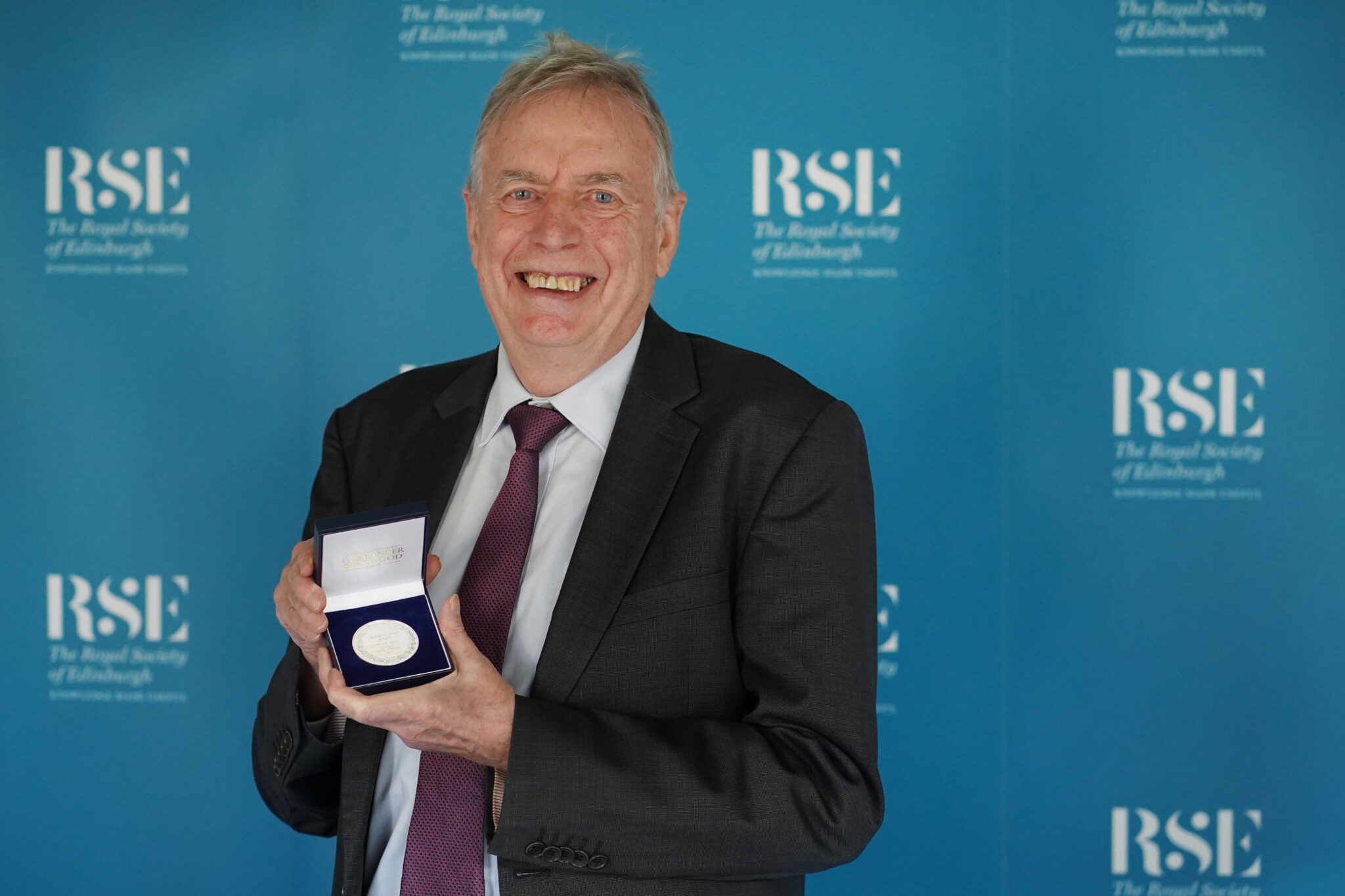 ‘Bone’ Voyage – Professor of Rheumatology Stuart Ralston retires after ...