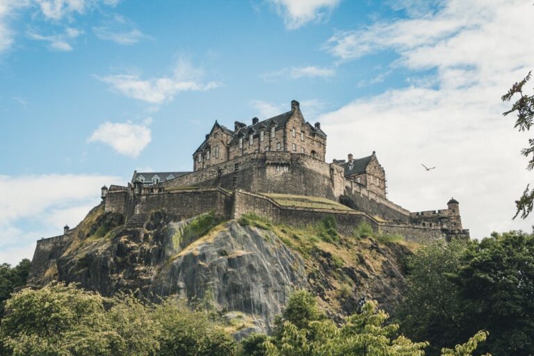 Exploring the hidden gems of Edinburgh – Students at SPS